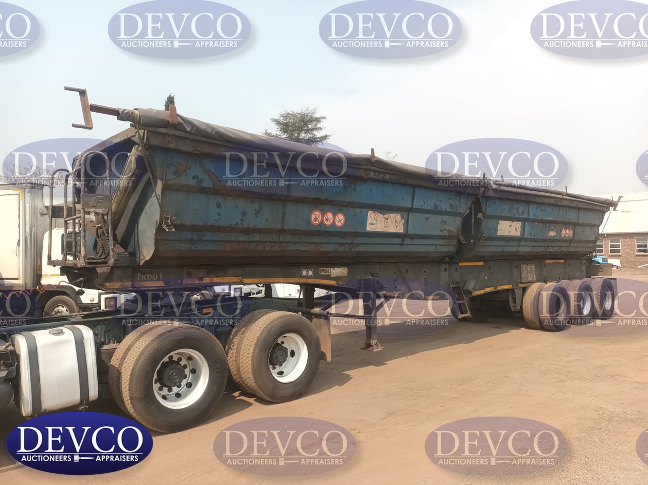 2010 SA Truck Bodies Twin Bin Side Tipper Trailer | Devco Auction
