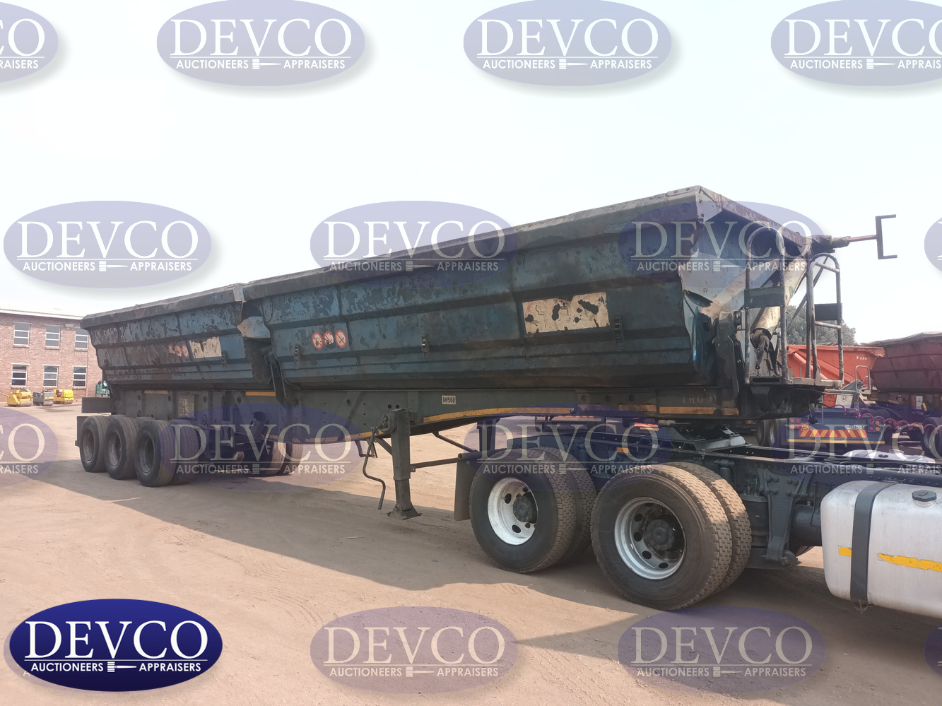 2010 SA Truck Bodies Twin Bin Side Tipper Trailer | Devco Auction