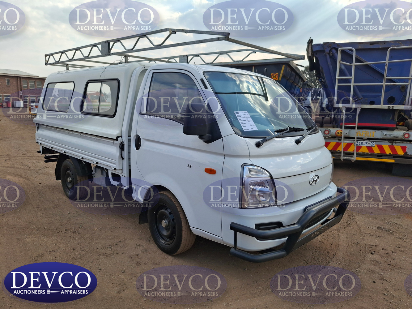 2023 Hyundai H100 Bakkie with Canopy | Devco Auction