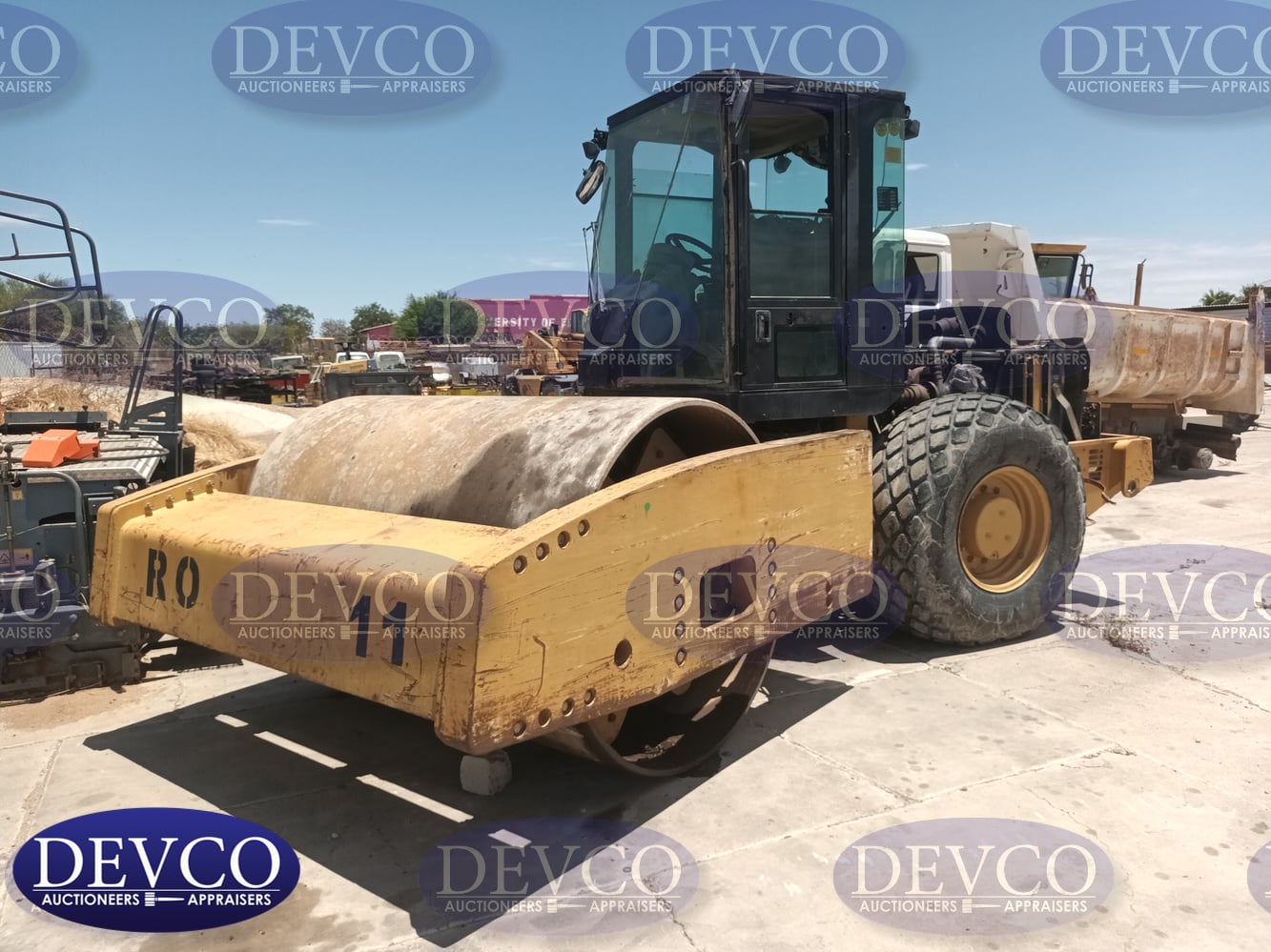 2008 Caterpillar CS76 Smooth Drum Roller (17Ton) (LOCATED IN OKAHANDJA ...