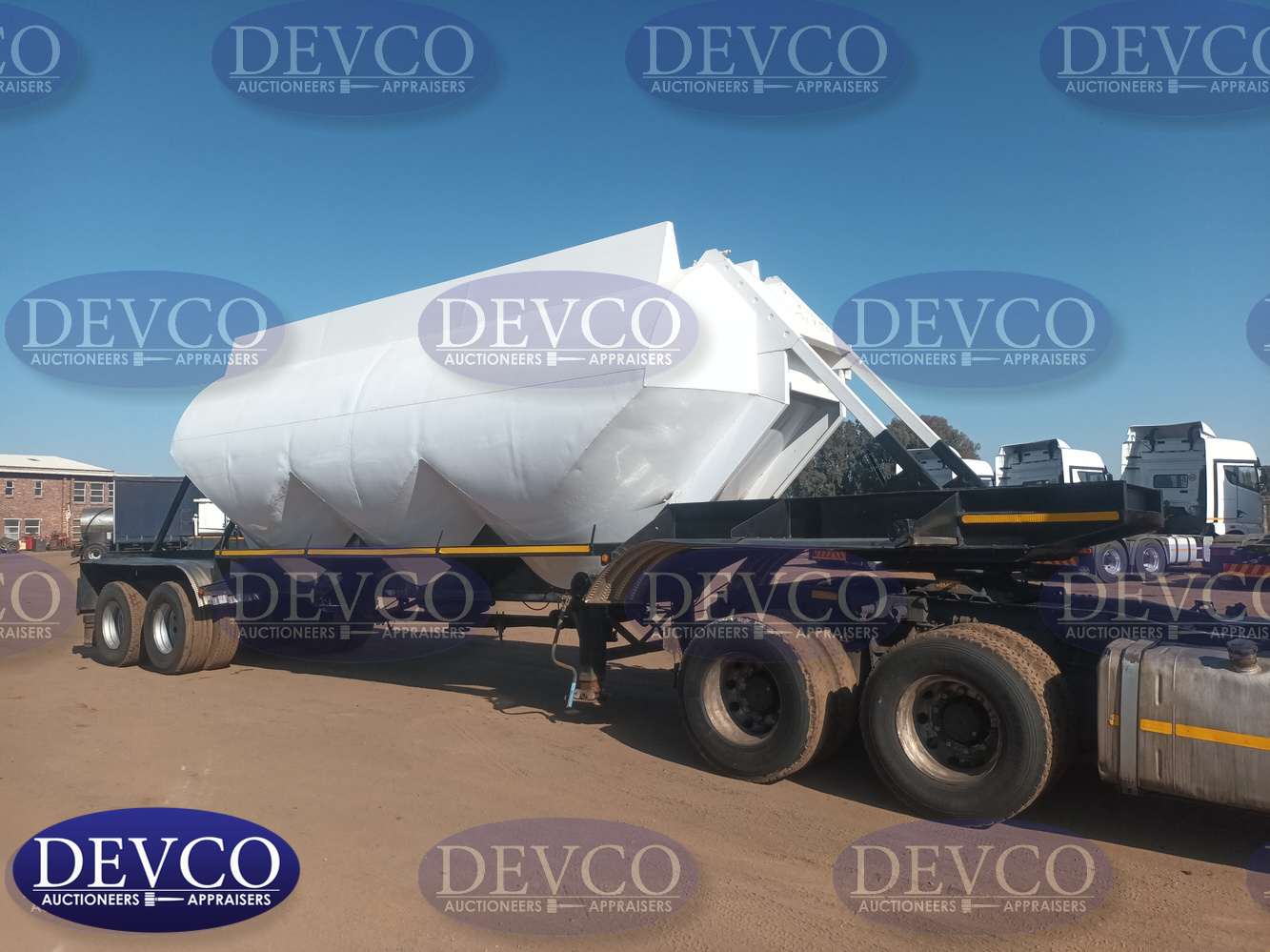 2012 Double Axle Drybulk Tanker | Devco Auction