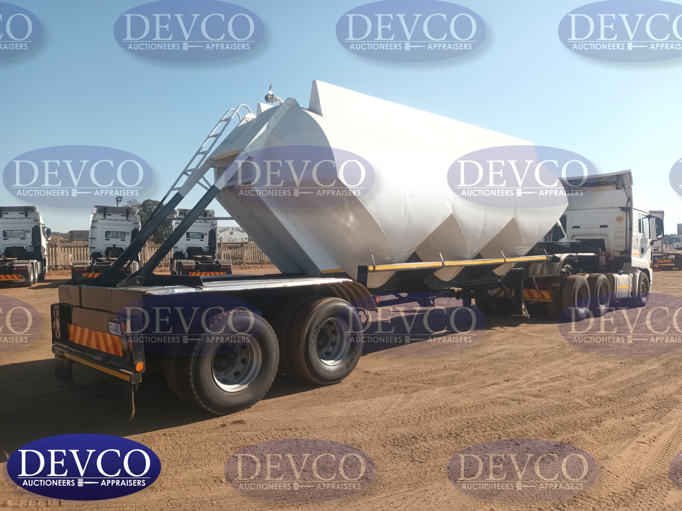 2012 Double Axle Drybulk Tanker | Devco Auction